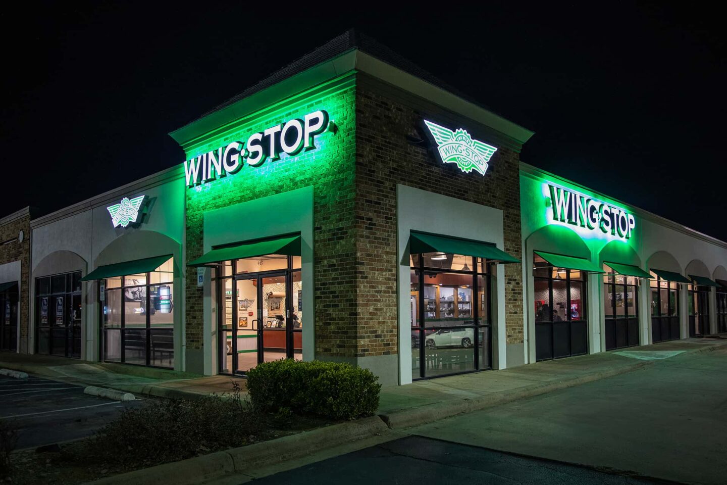 Wingstop Franchise Cost, Fees & Earning Stats (2025)